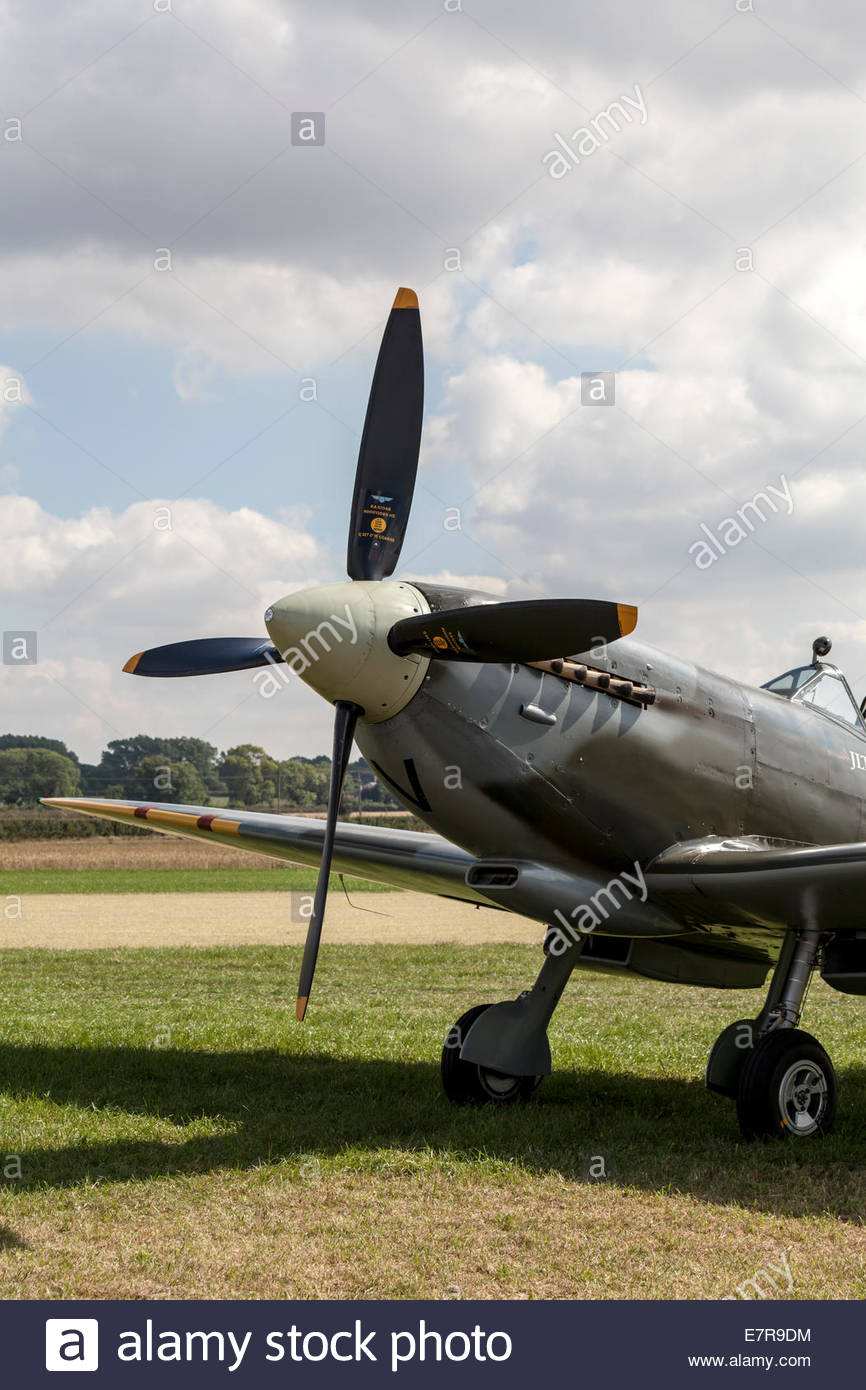 Spitfire Plane High Resolution Stock Photography and Images - Alamy
