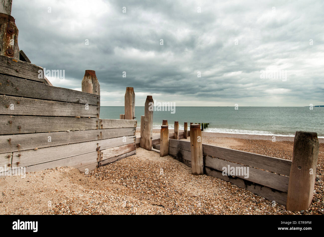 Breakwater groynes hi-res stock photography and images - Alamy