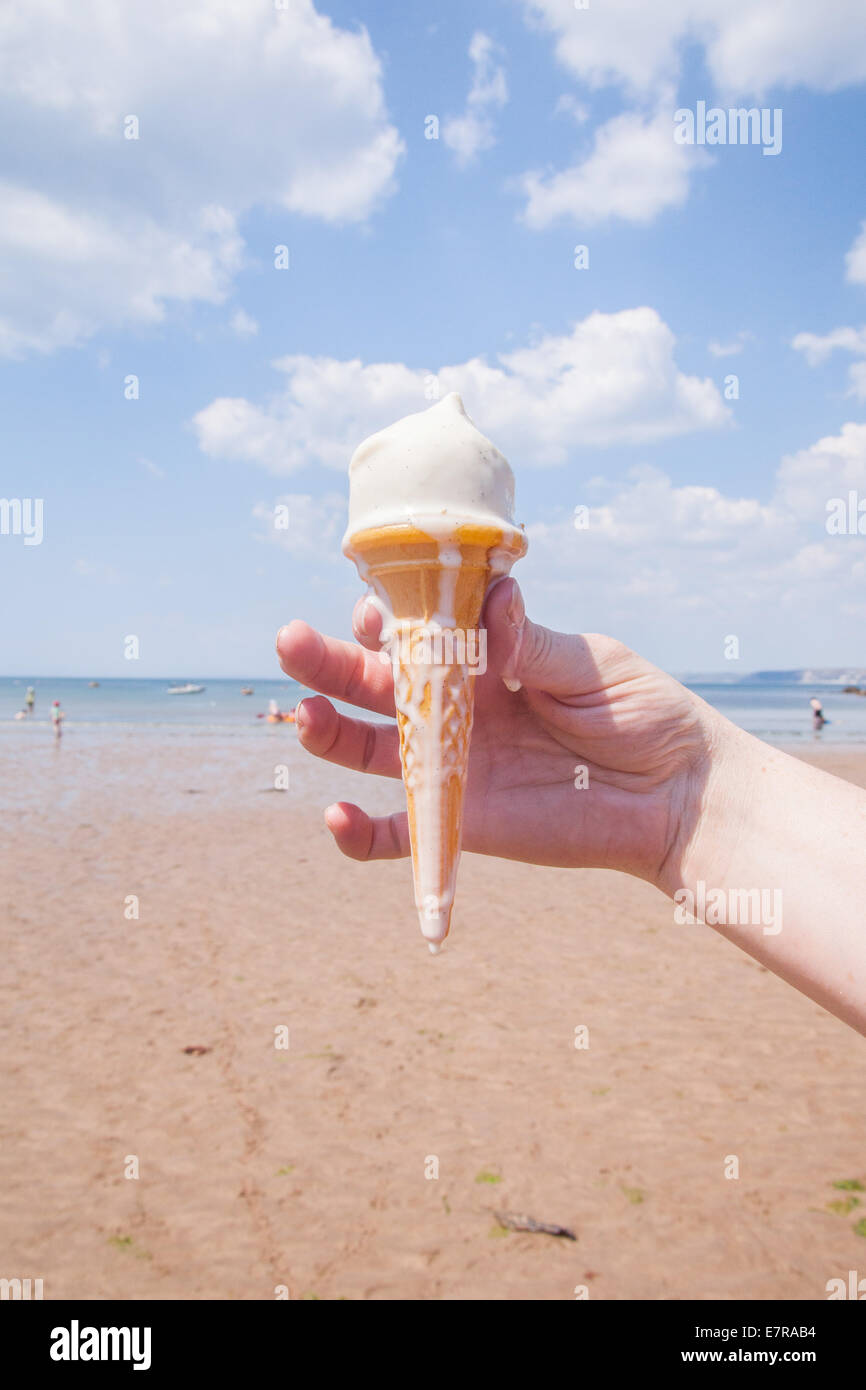 Melting in the heat hi-res stock photography and images - Alamy