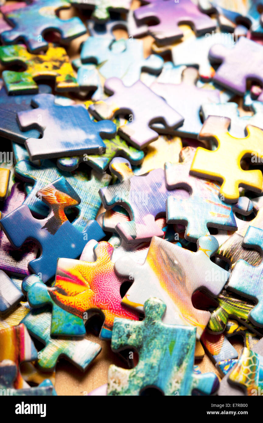 Jigsaw puzzle background hi-res stock photography and images - Alamy