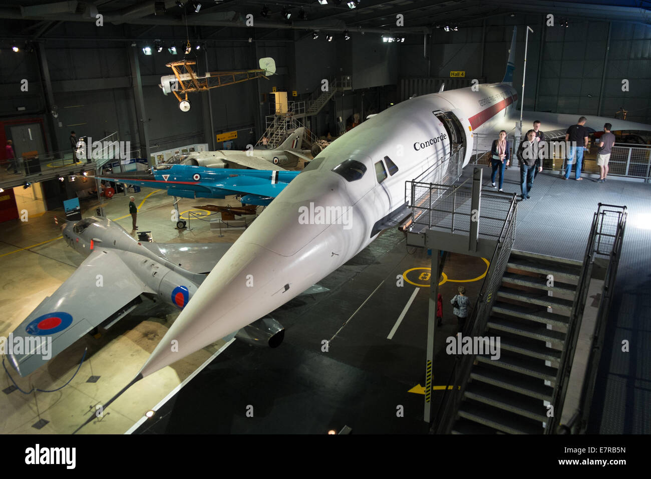 Concorde droop nose : r/aviation