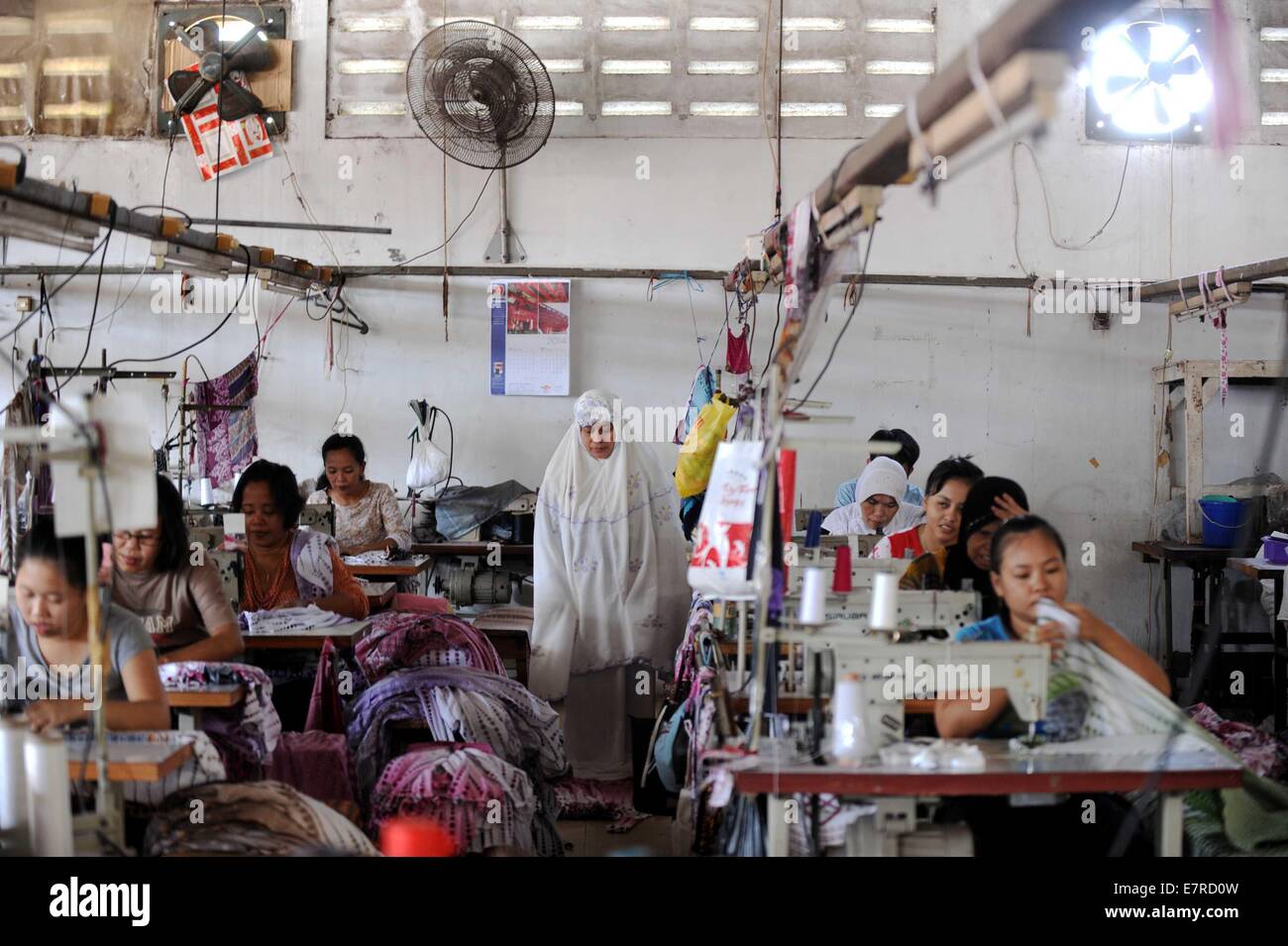 Indonesian textile hi-res stock photography and images - Alamy