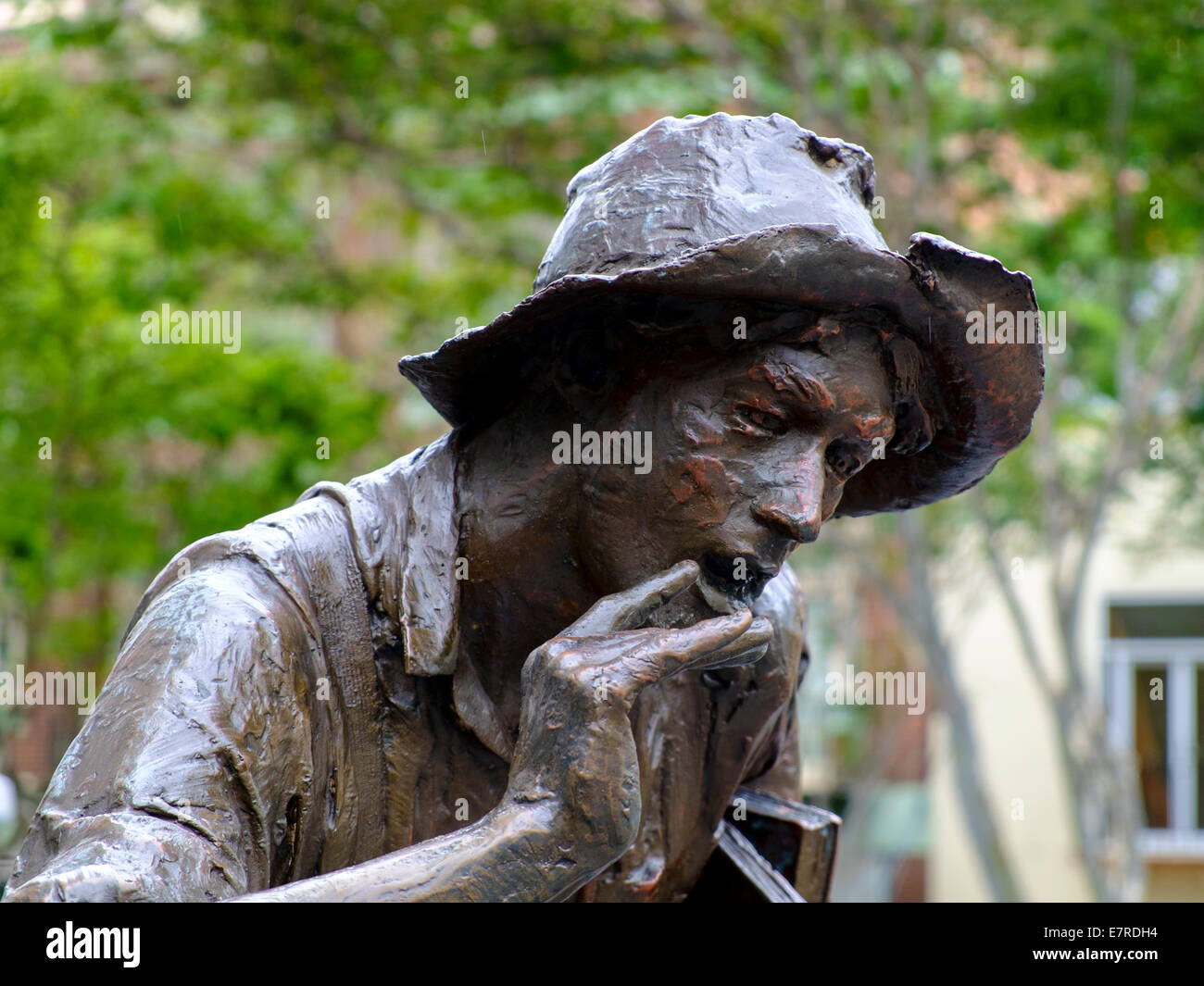 Statues in King George Square Stock Photo - Alamy
