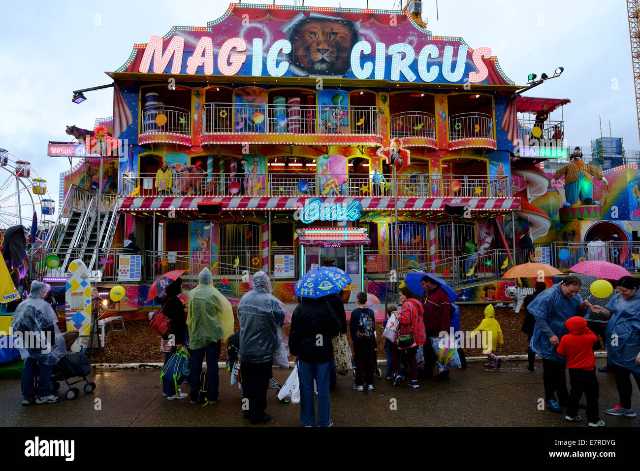 Sideshow alley hi-res stock photography and images - Alamy