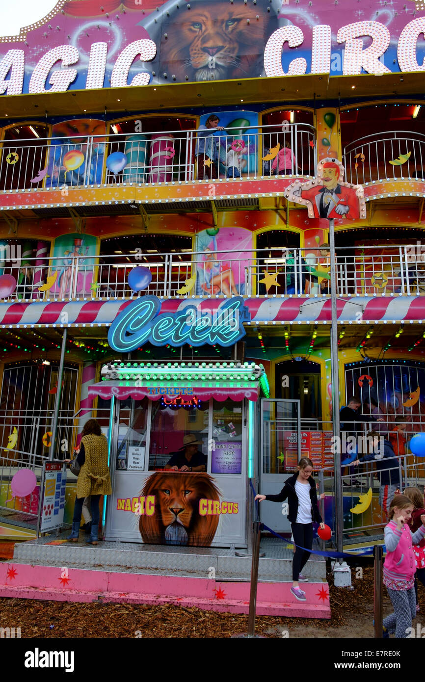Sideshow Alley at the 2014 Brisbane Ekka Stock Photo - Alamy