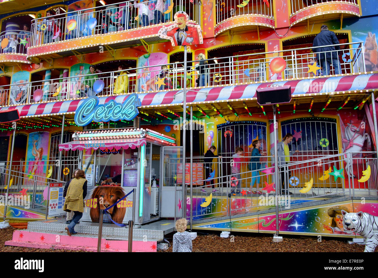 Sideshow Alley High Resolution Stock Photography and Images - Alamy