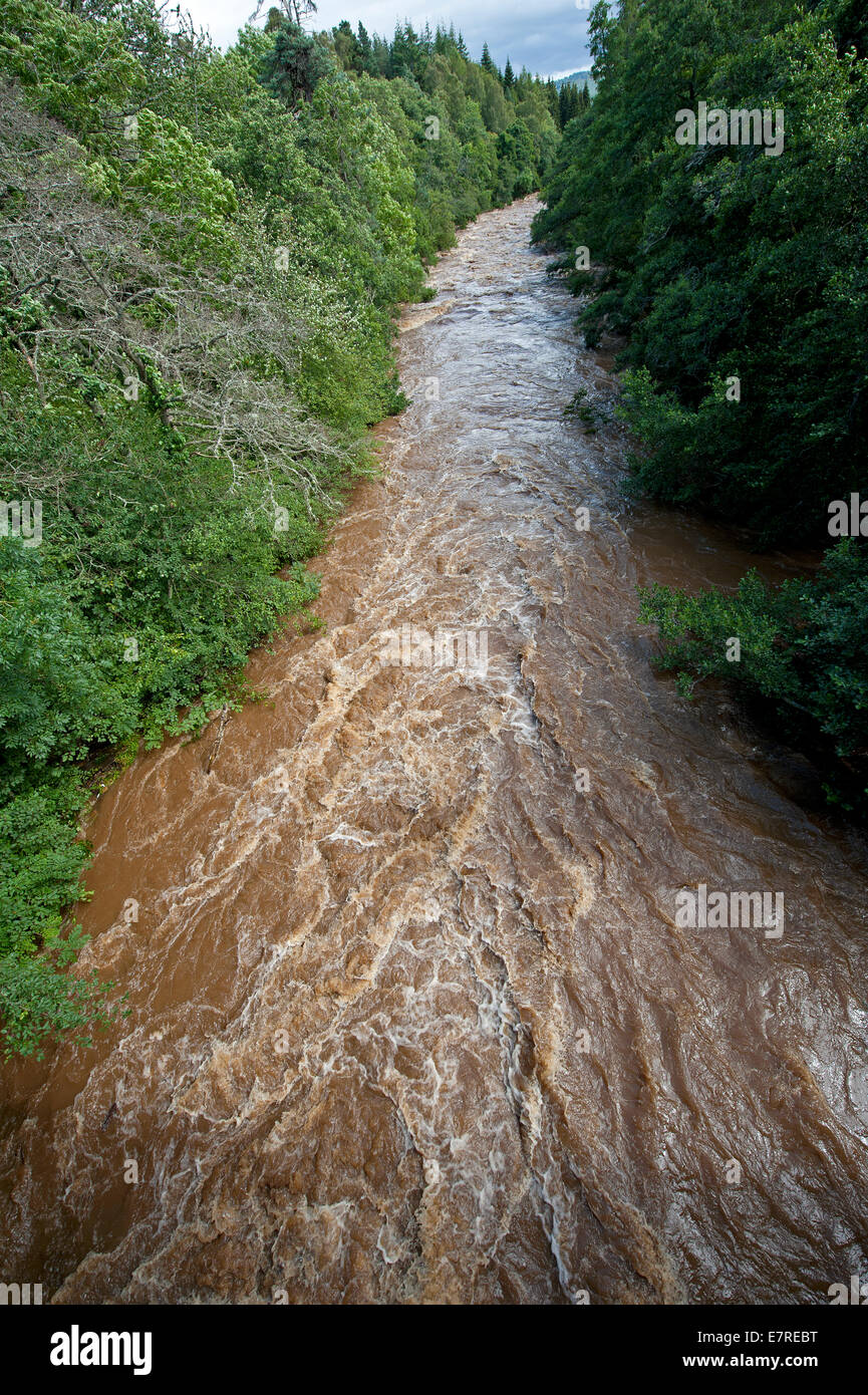 The River Dulnain from the road bridge at Dulnain Bridge village ...