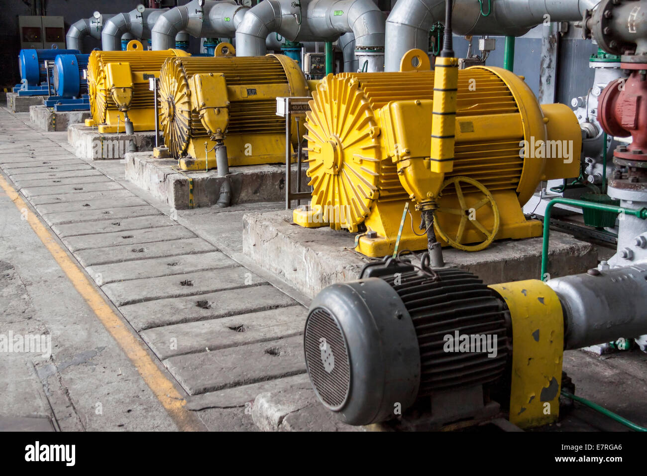 Engine room - power station Stock Photo - Alamy