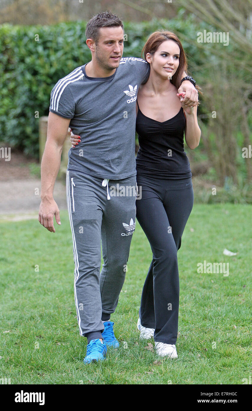 TOWIE star Elliott Wright working out with new girlfriend Danielle Zarb ...