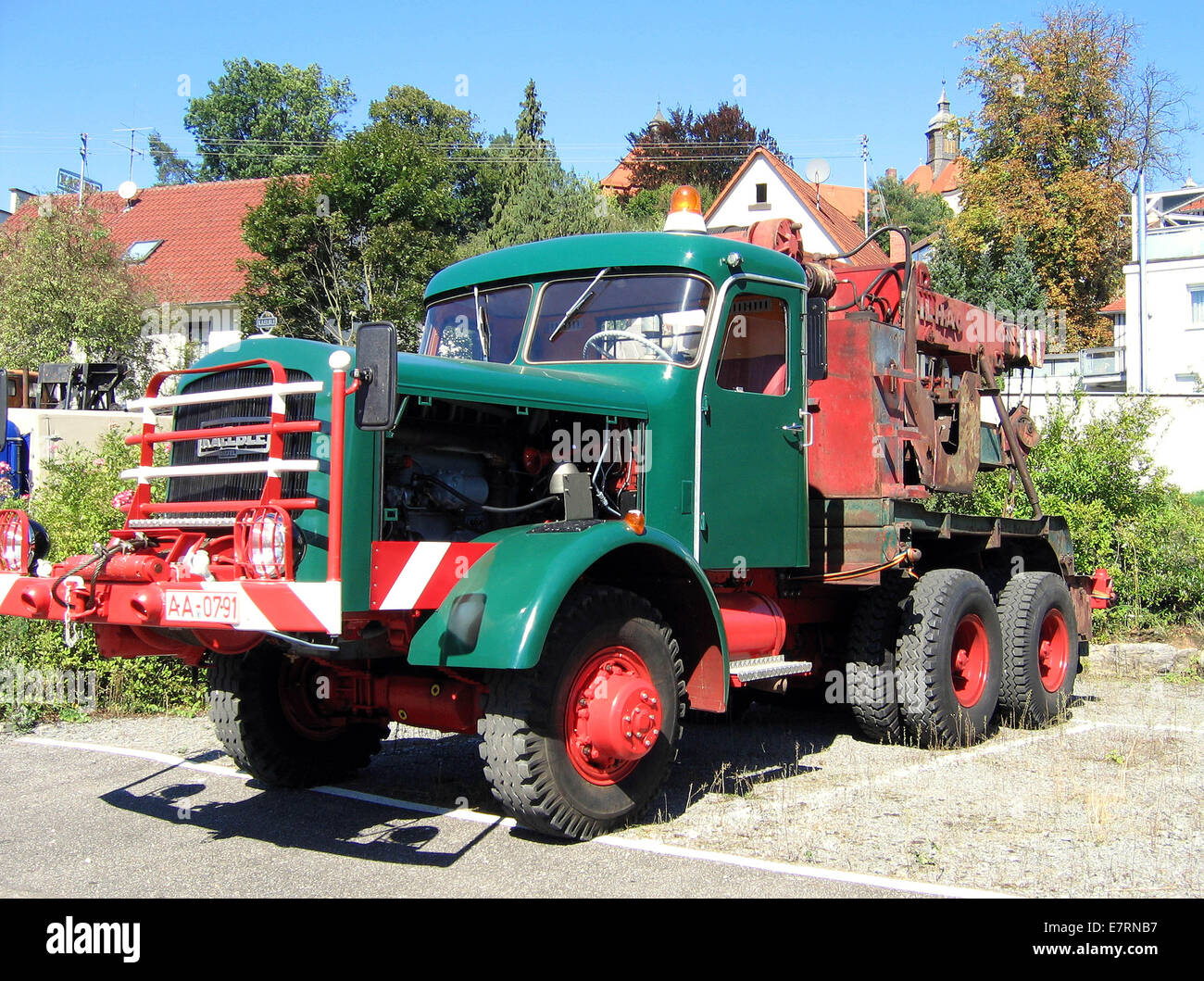 Kaelble KDV 680 oldtimer wrecker, Backnang, Germany, Sept. 18, 2005 ...