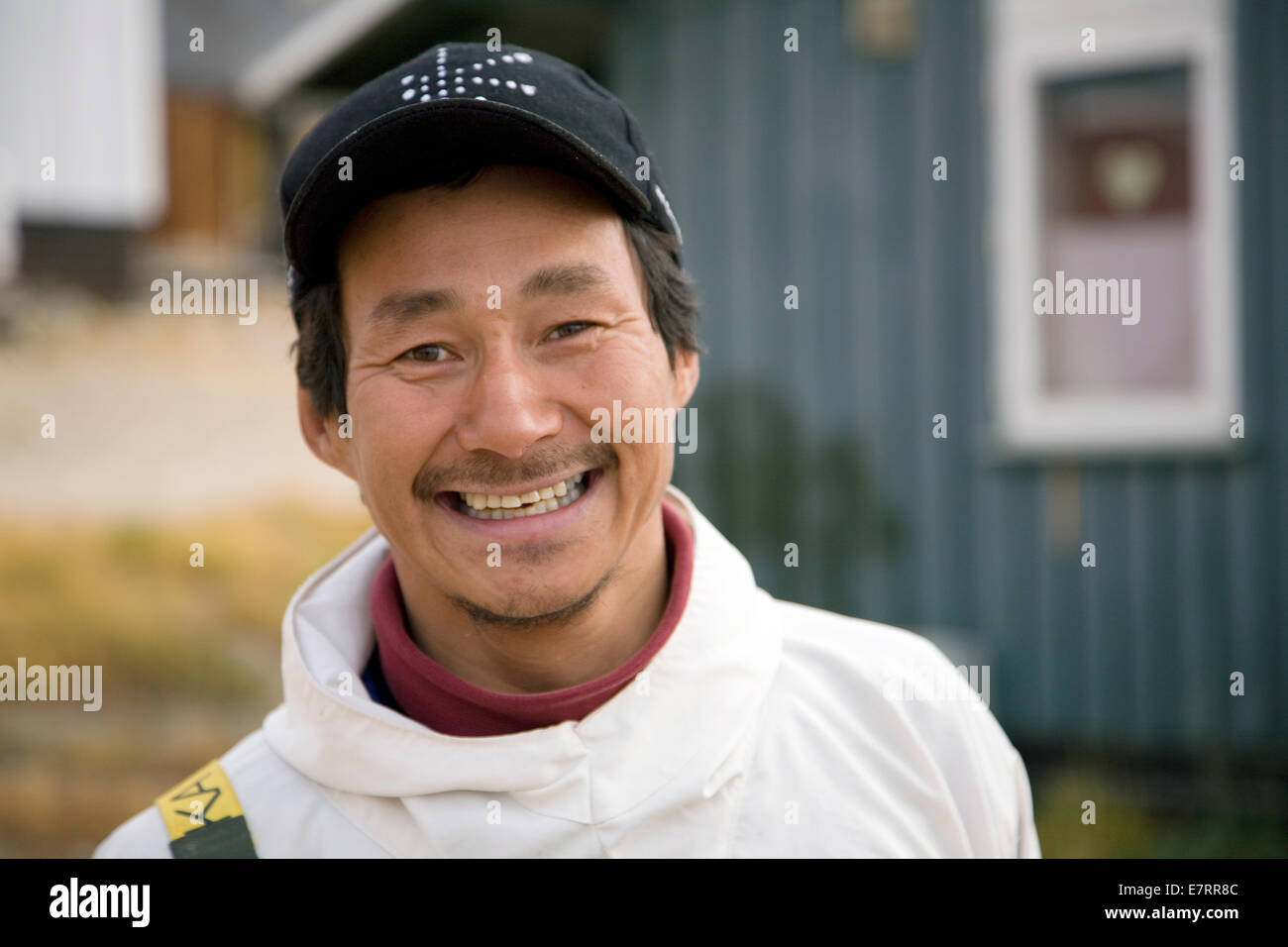 Inuit traditional fishing hi-res stock photography and images - Alamy
