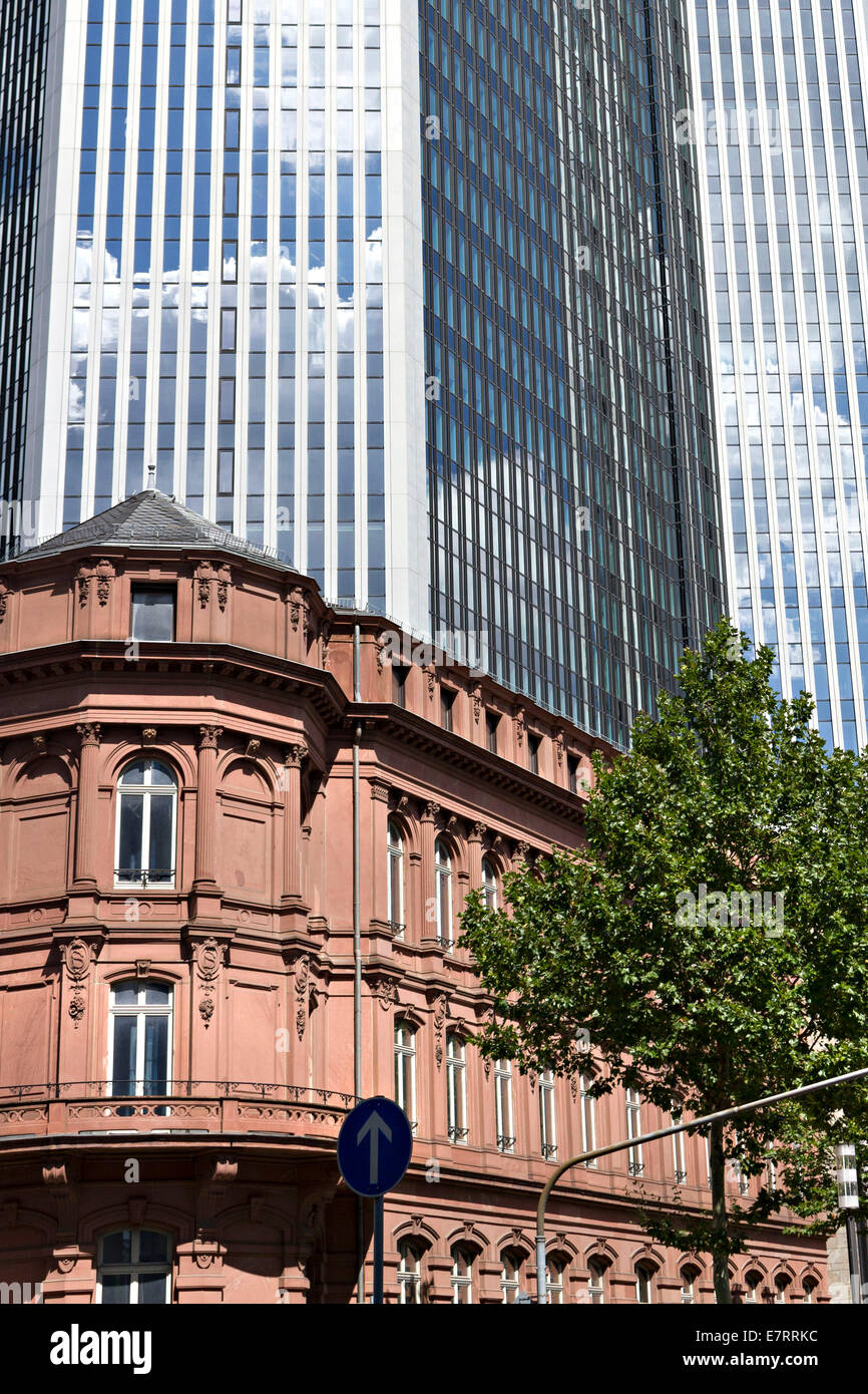 Deka bank frankfurt hesse germany hi-res stock photography and images ...