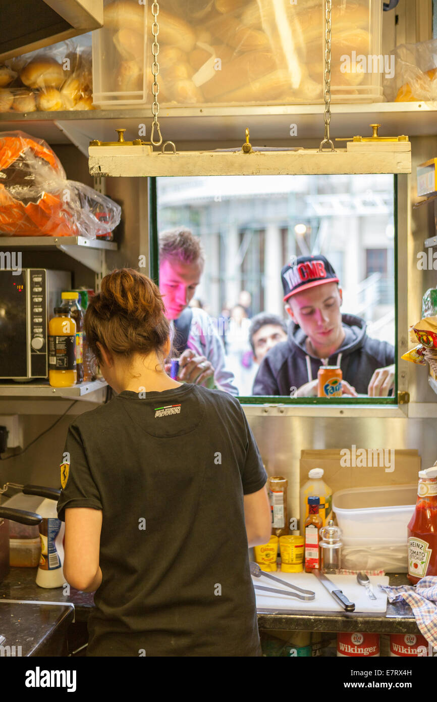 London taxi interior hi-res stock photography and images - Alamy