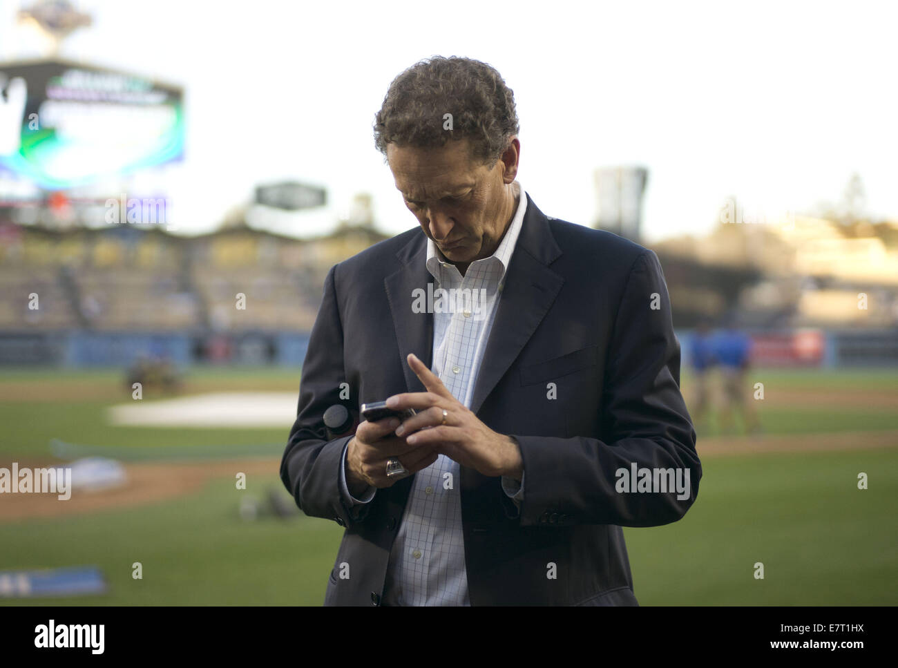 Los Angeles, CALIFORNIA, USA. 23rd Sep, 2014. Giant's CEO Larry Baer of ...