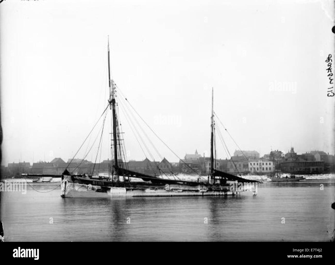 This photograph shows the fishing vessel 'Køtter Håkon RE 113', a ...