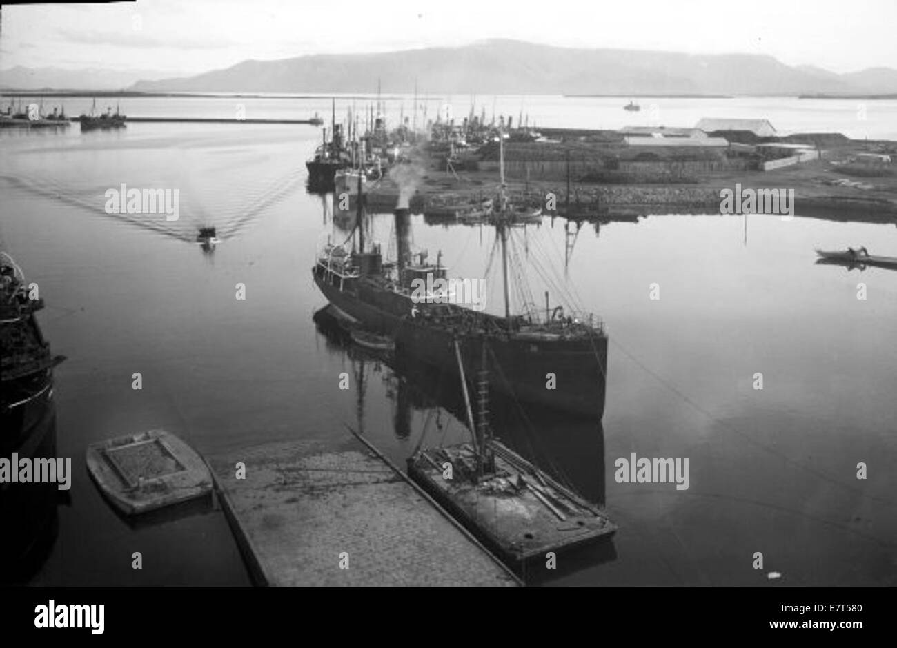 Ships 1920s hi-res stock photography and images - Alamy