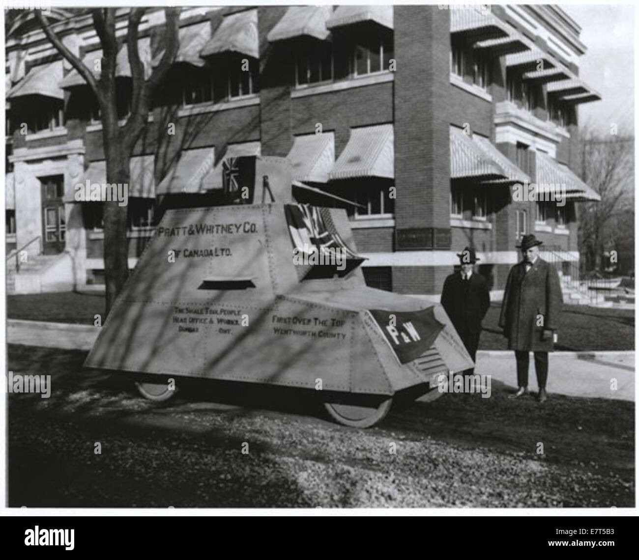 Vintage parade float hi-res stock photography and images - Alamy