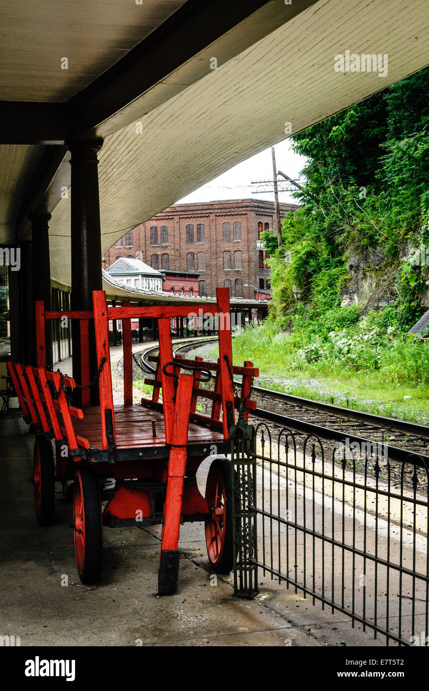 Railroad hand cart hi-res stock photography and images - Alamy