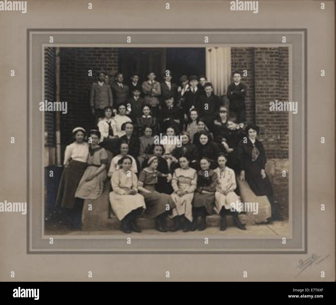 Entrance Class 1912 Central Public School 13609117424 o Stock Photo - Alamy