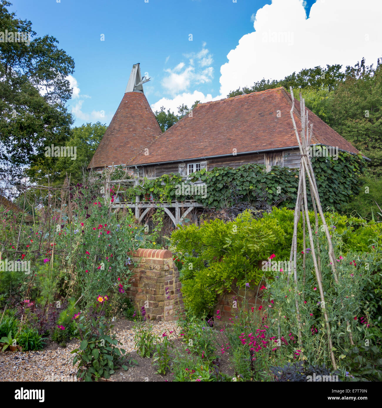 Sarah Raven Garden Perch Hill Sussex England Stock Photo - Alamy