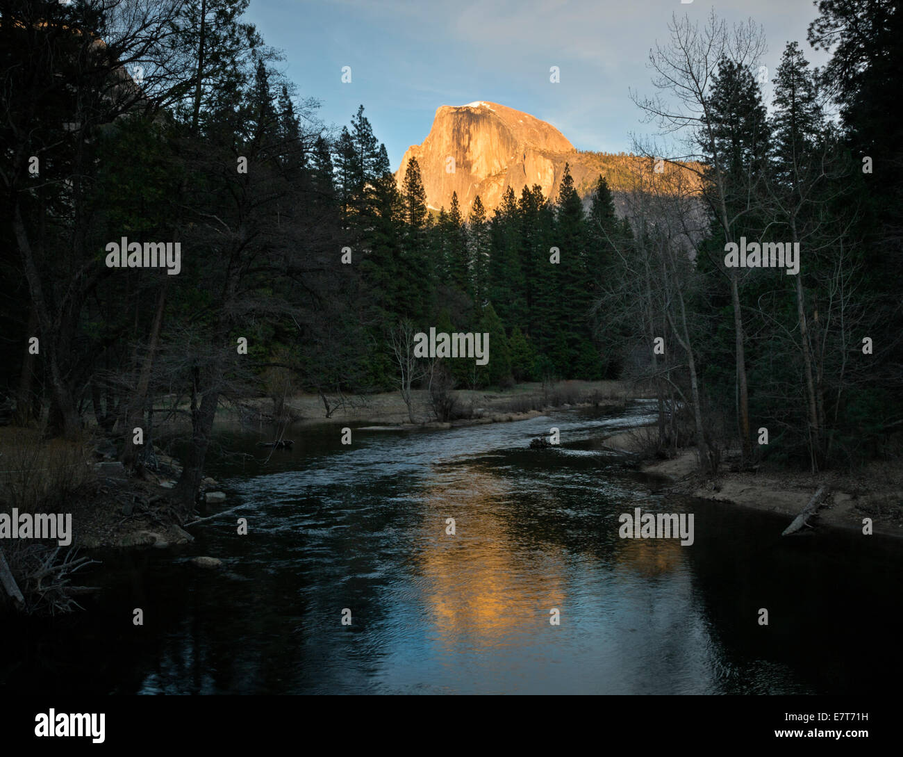 Yosemite valley national park hi-res stock photography and images - Alamy