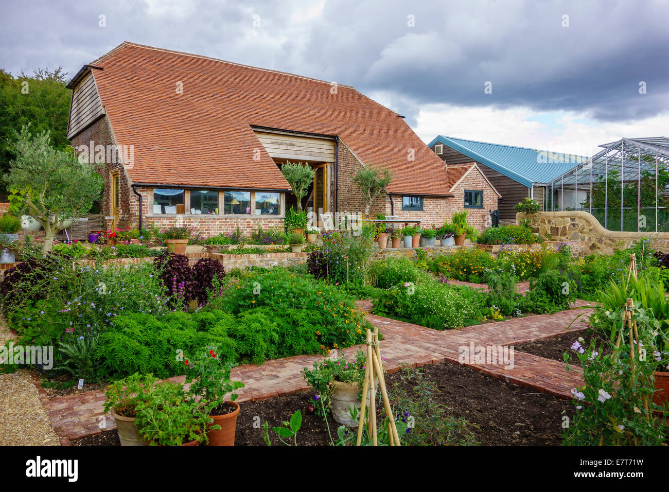 Sarah Raven Garden Perch Hill Sussex England Stock Photo - Alamy
