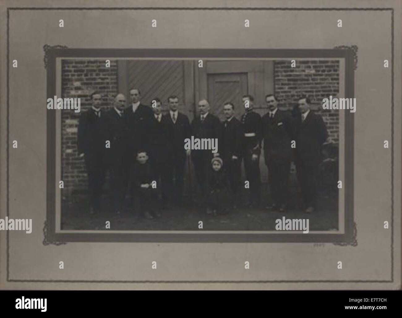 Family men hi-res stock photography and images - Alamy