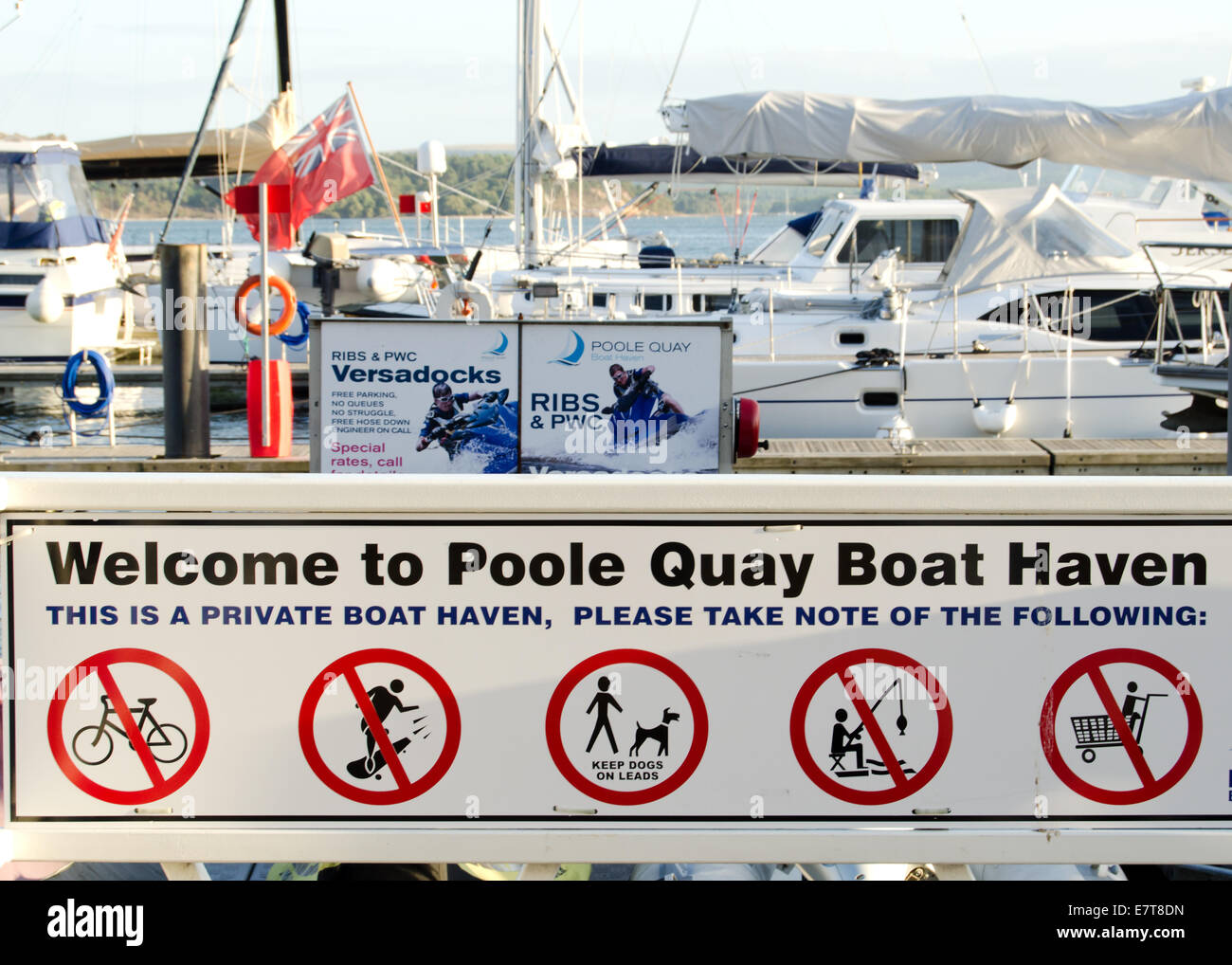 Poole harbour hi-res stock photography and images - Alamy