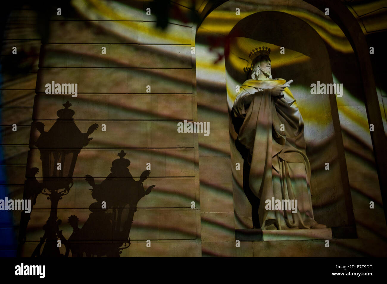 Projection light mapping hi-res stock photography and images - Alamy