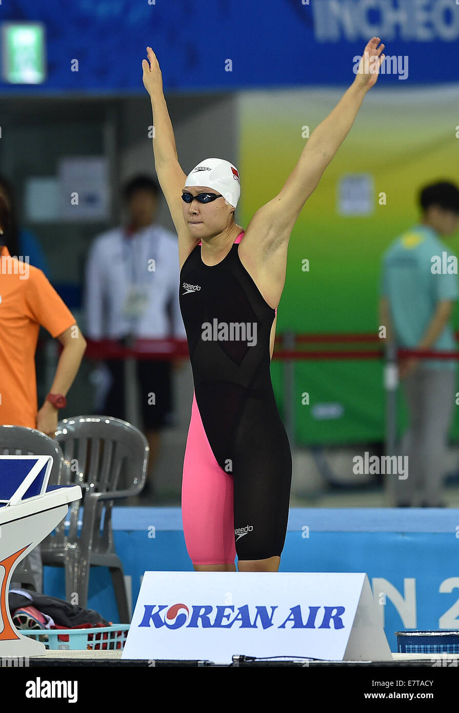 Incheon, South Korea. 24th Sep, 2014. Liu Zige of China warms up before ...