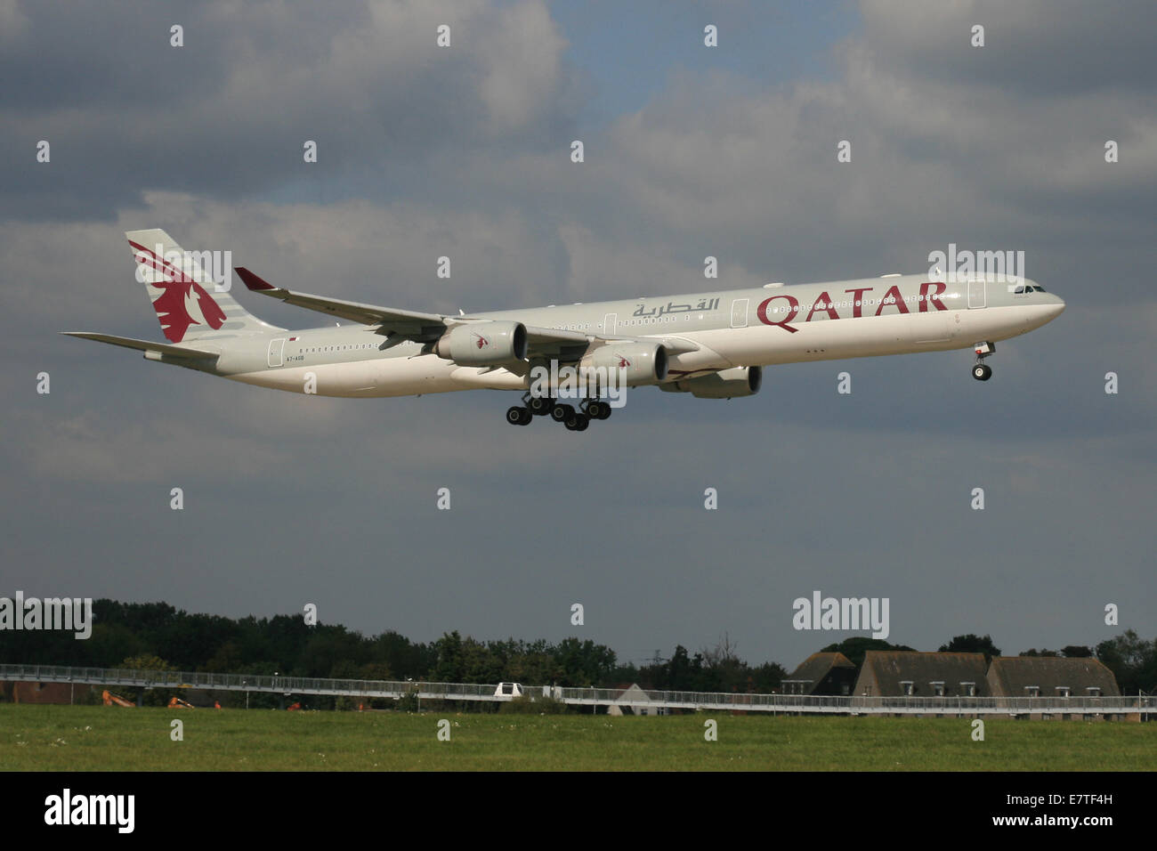 QATAR AIRWAYS AIRBUS A340 Stock Photo - Alamy