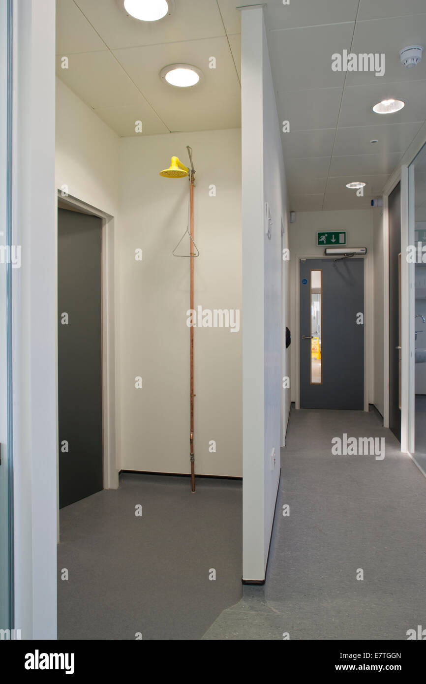 Laboratory research building hi-res stock photography and images - Alamy