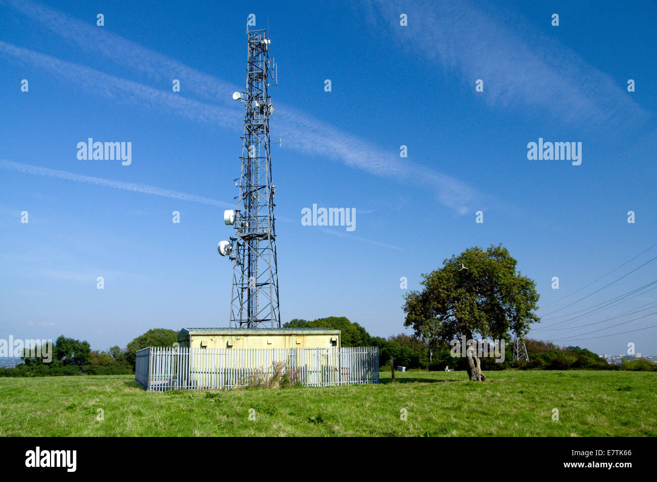 Communication Mast High Resolution Stock Photography and Images - Alamy