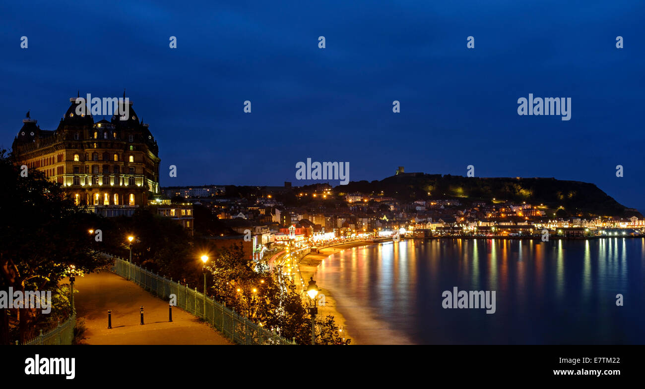 SCARBOROUGH, ENGLAND - SEPTEMBER 13: View of Scarborough beach, harbour ...