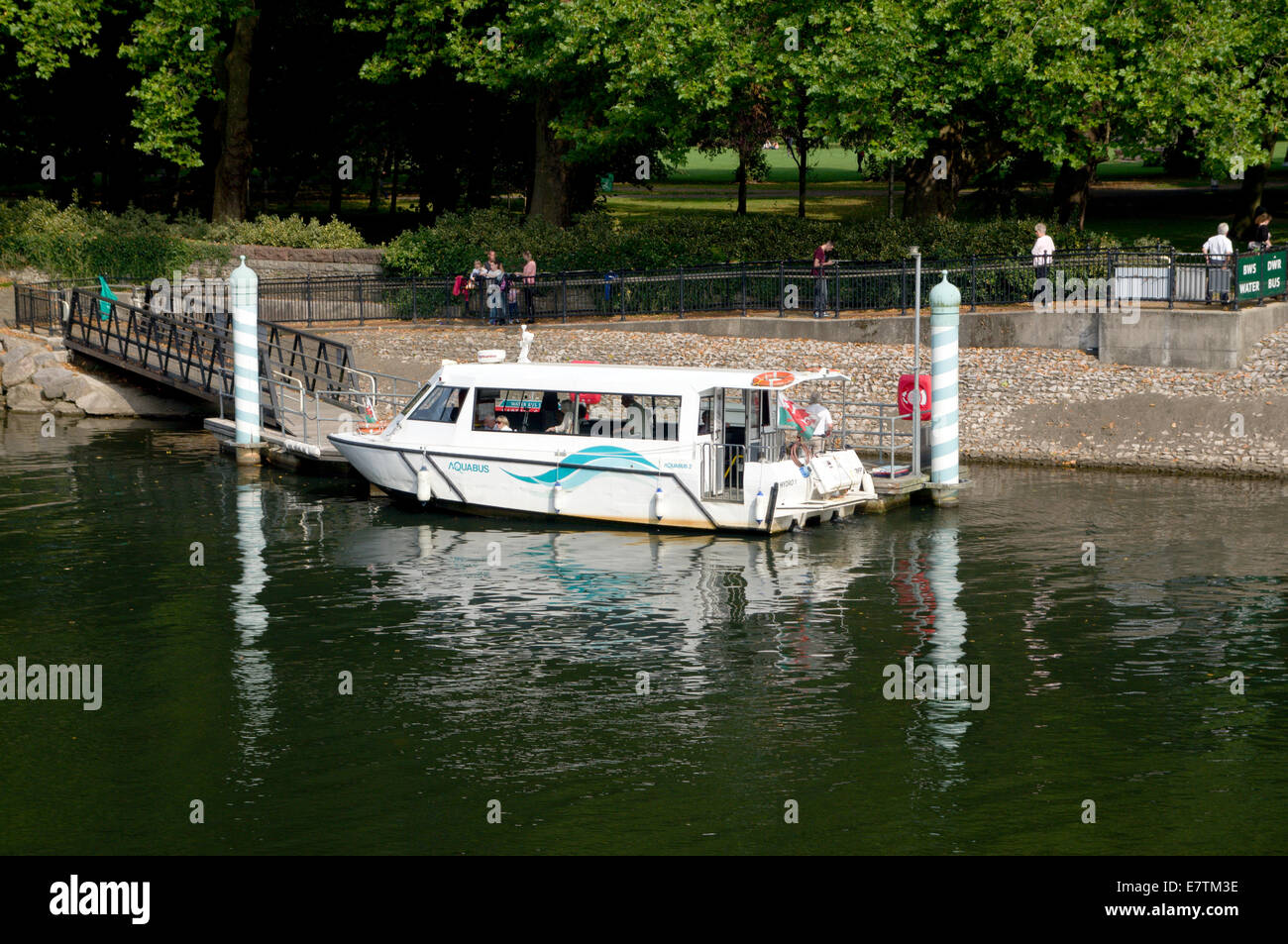 Cardiff bus public transport wales hi-res stock photography and images ...