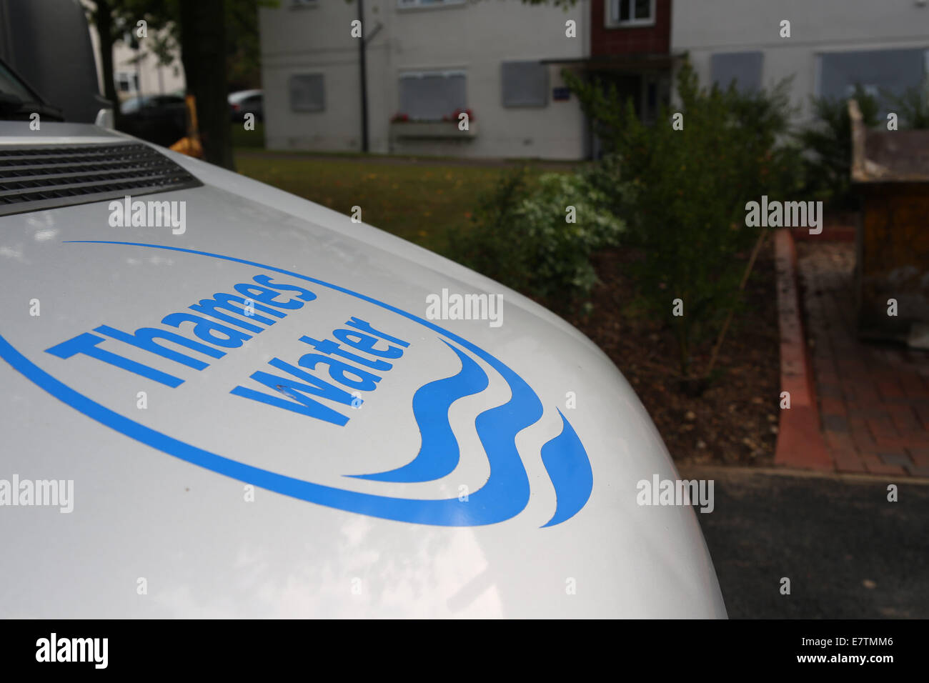 Thames water logo hi-res stock photography and images - Alamy