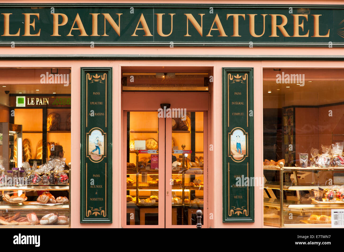 French bakery storefront hi-res stock photography and images - Alamy