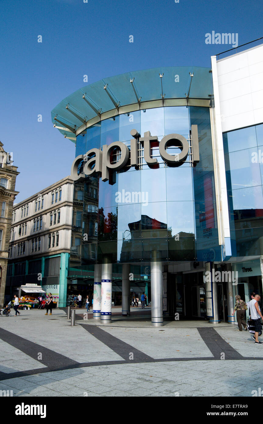 Capitol shopping centre, cardiff hi-res stock photography and images ...