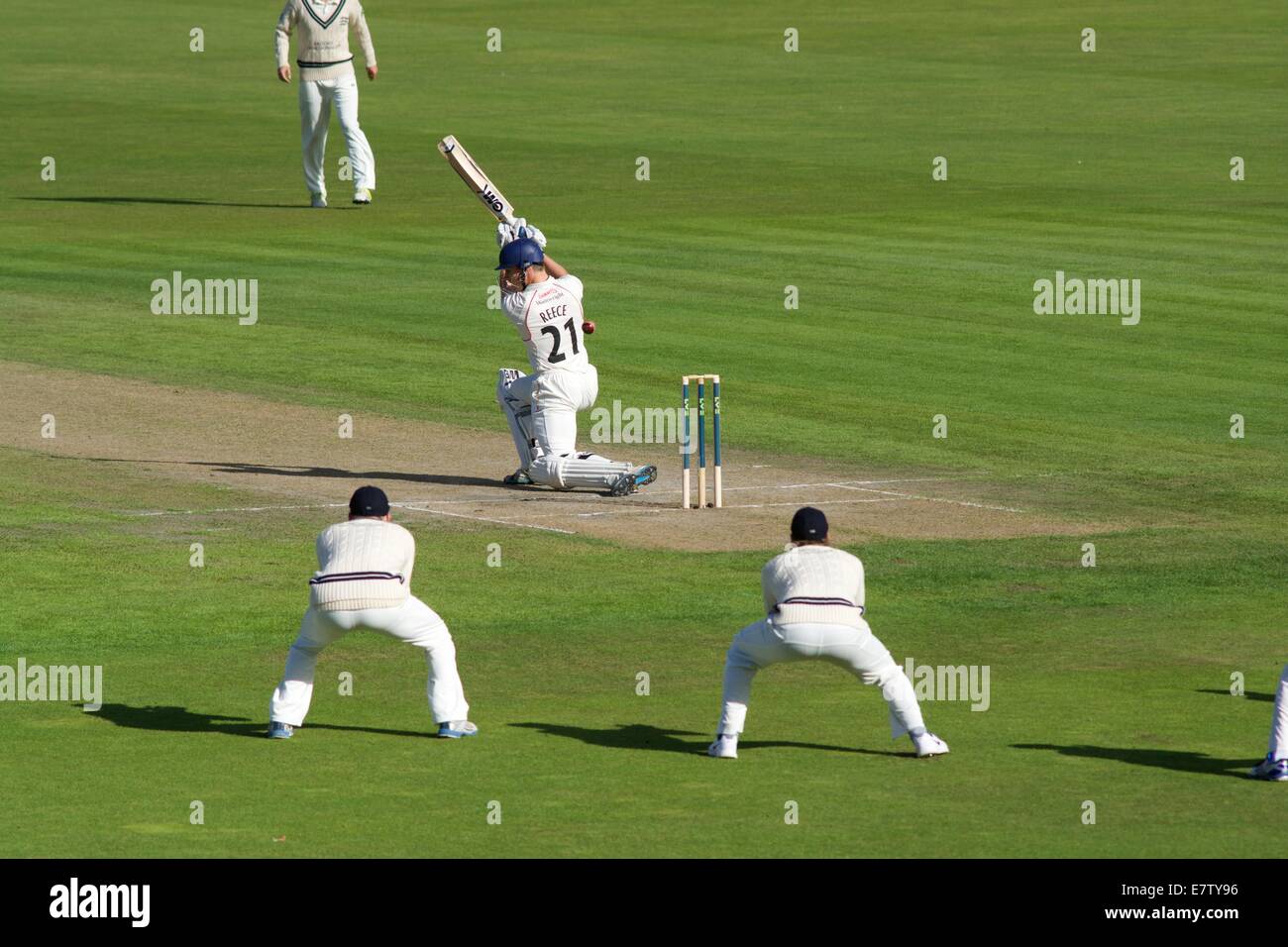 Missed catch cricket hi-res stock photography and images - Alamy