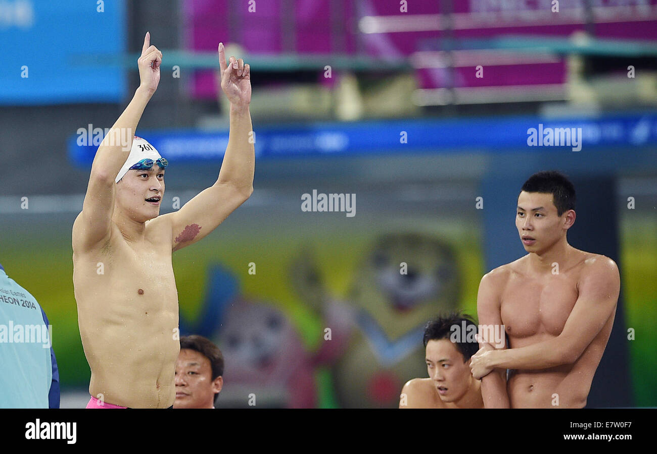 Incheon, South Korea. 24th Sep, 2014. Chinese swimmer Sun Yang (L ...