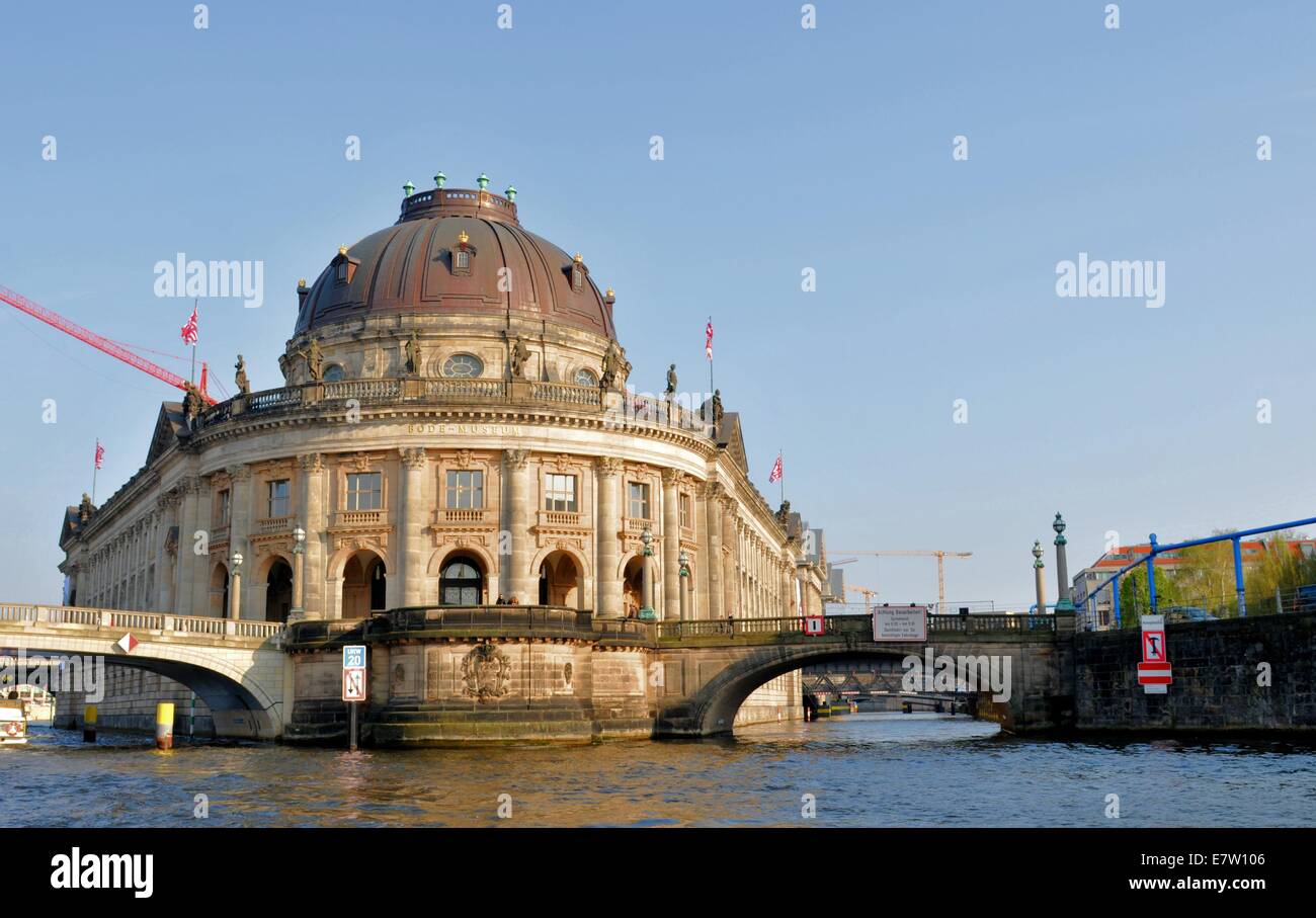 Vintage postcard depicting the Reichstag building in Berlin, Germany ...