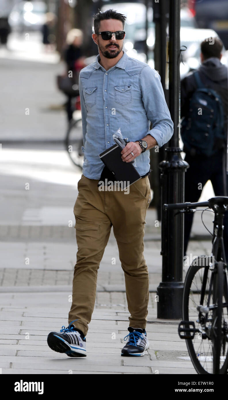 Kevin Pietersen and wife Jessica Taylor arrive to the opening of ...
