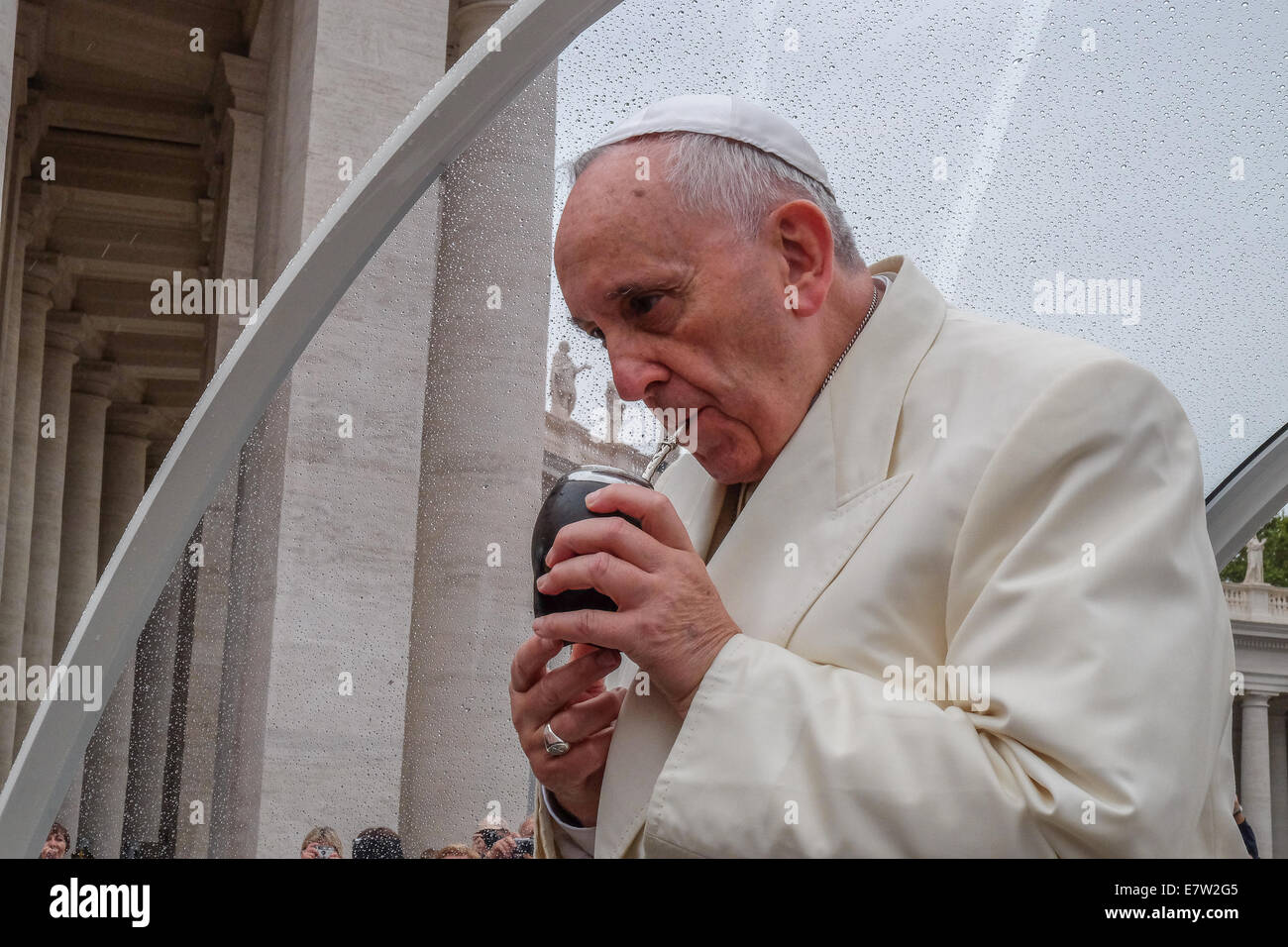 St. Peter's Square, Vatican City. 24th Sept, 2014. Pope Francis ...
