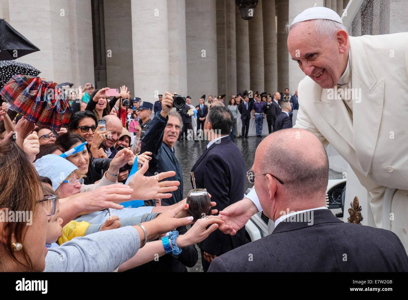 St. Peter's Square, Vatican City. 24th Sept, 2014. Pope Francis ...