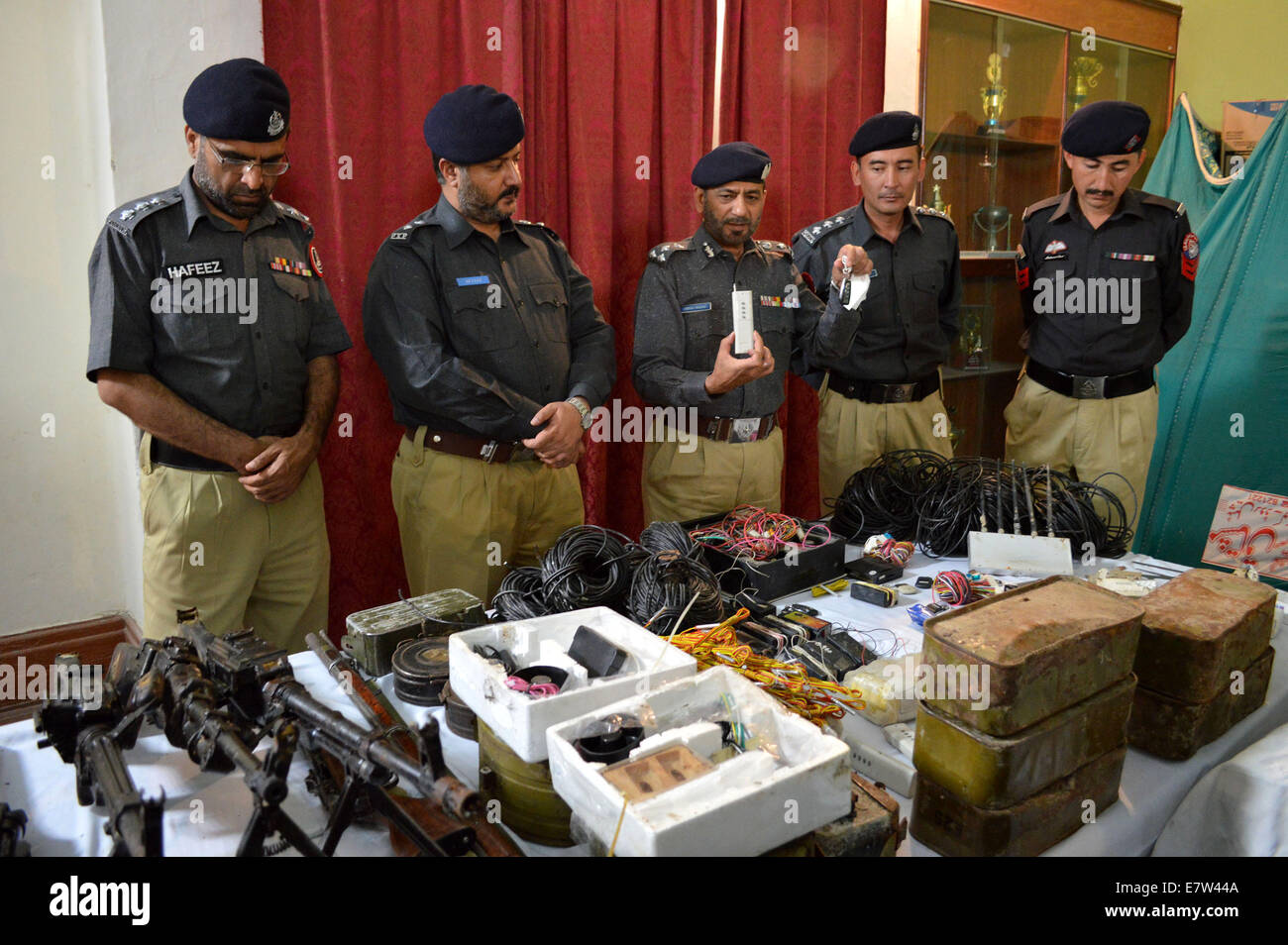 Including rocket launchers hi-res stock photography and images - Alamy