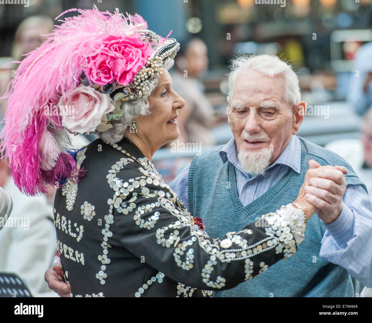 London, UK. 24th September, 2014. A Pearly Queen leads the last ...