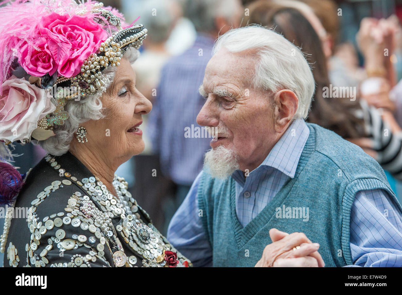 London, UK. 24th September, 2014. A Pearly Queen leads the last ...