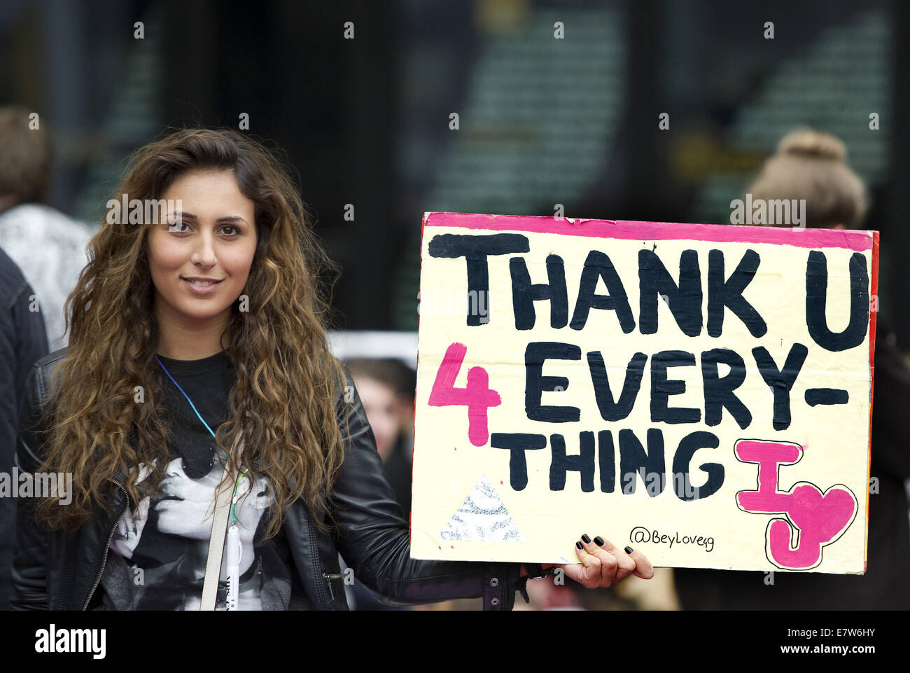 Fans waiting outside Ziggo Dome ahead of Beyonce's sold-out concert ...