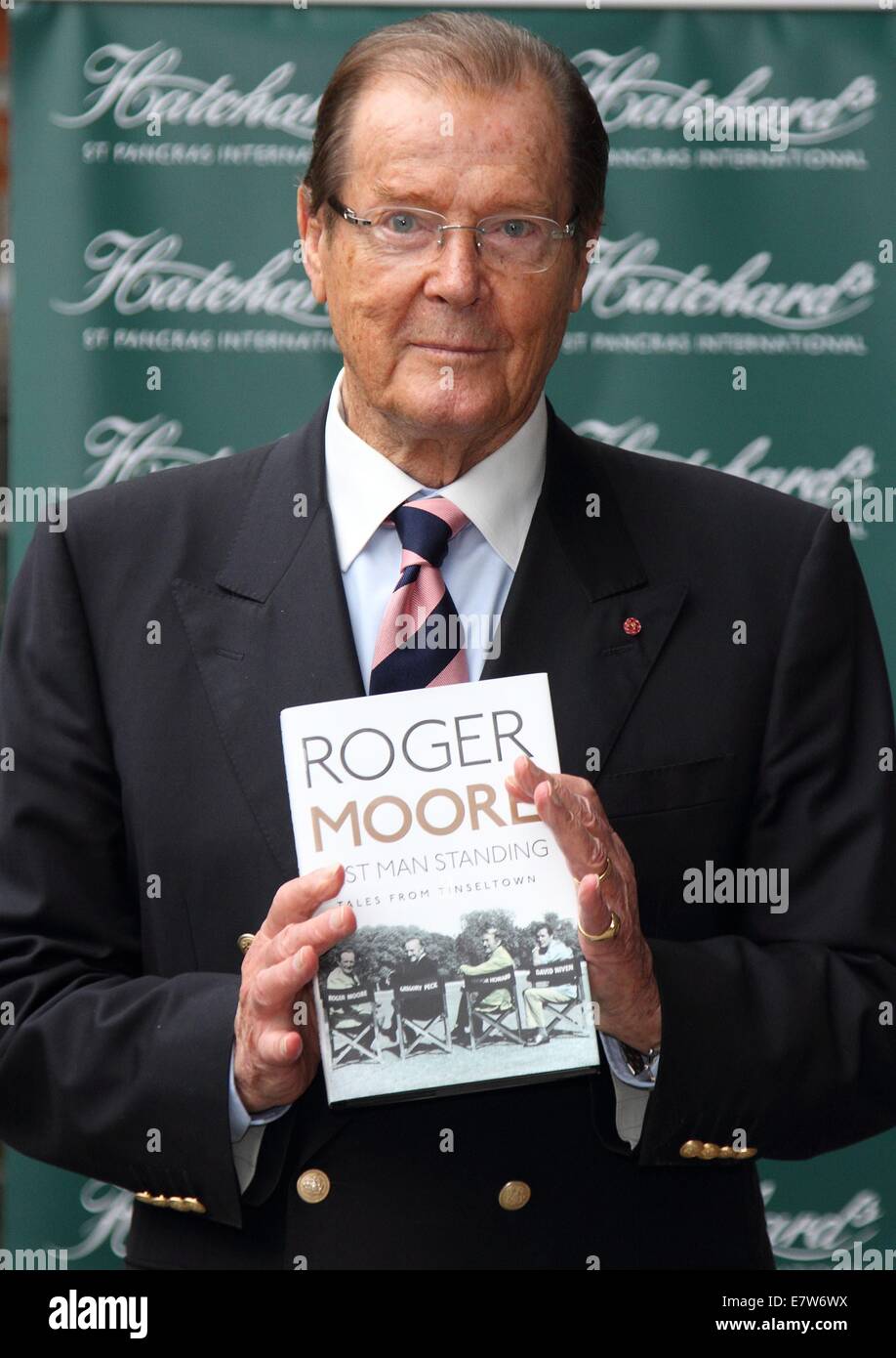 London, UK. 040914. Sir Roger Moore signs copies of his autobiography ...