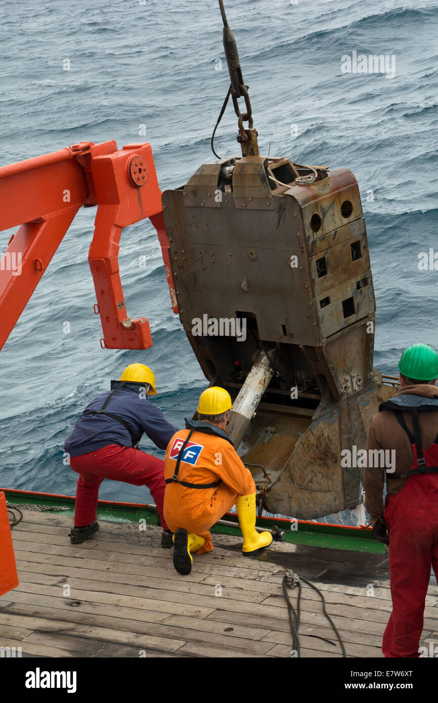 To pick up stones from submarine volcanoes the crew of German research ...